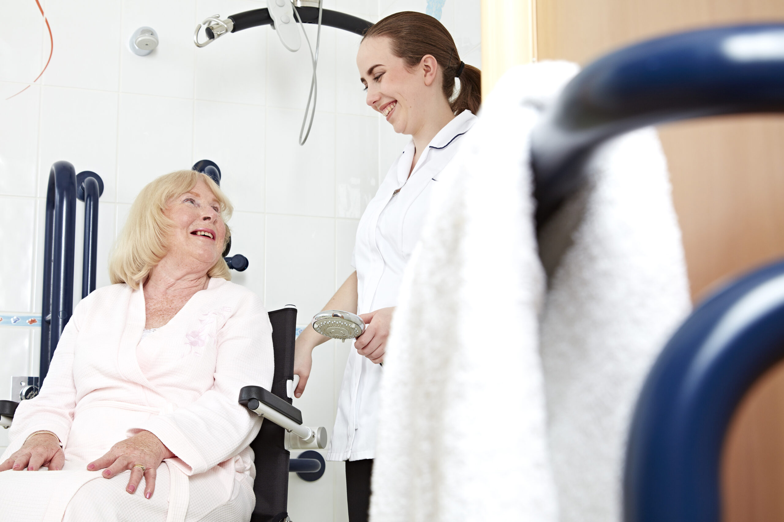Bathing With Dignity - Care Home LifeCare Home Life